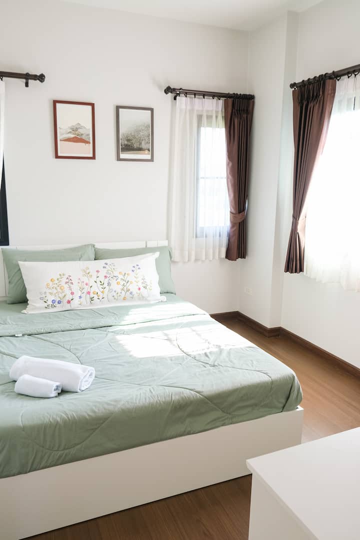 Jj House Near Golf,กาดฝรั่ง 4 Br 13km To Old Town - San Pa Tong District