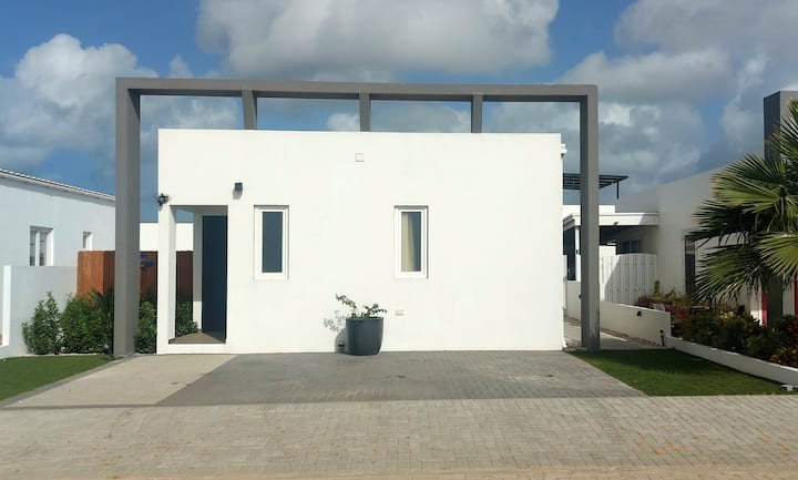 Villa Serenity 1- Home &Private Pool -7  Min Beach - Aruba