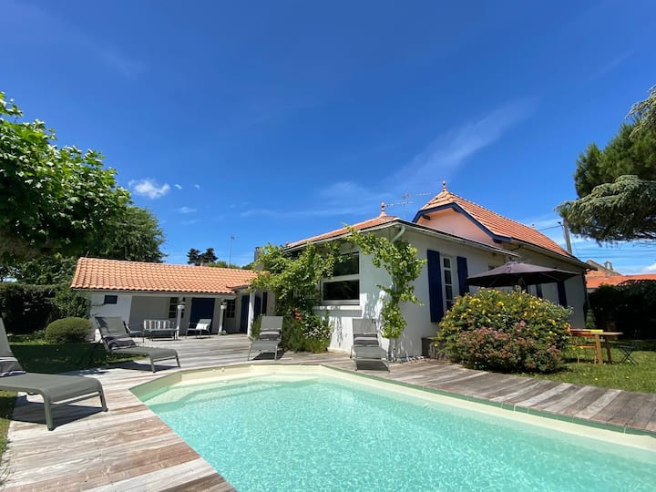 Villa Arcachonnaise Rénovée à Deux Pas Du Bassin - Biganos