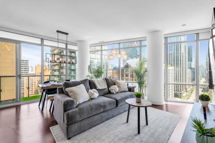 New | Luxury Condo | Core Dt | Uoft | Parking - Toronto