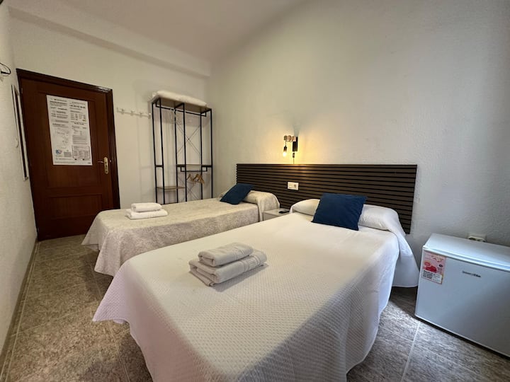 Habitación 2 Camas Baño Privado - 格拉納達