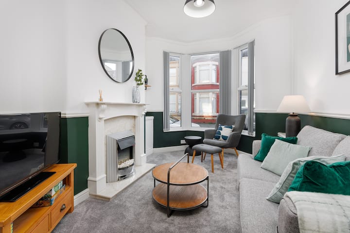 Cowley House | Anfield | 3br | Sleeps 7 - Liverpool