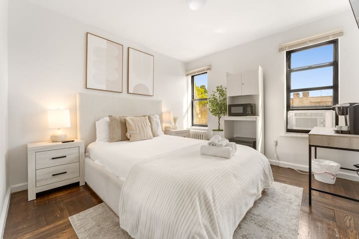 Modern Bay Ridge Studio: Perfect Urban Escape - Brooklyn, NY
