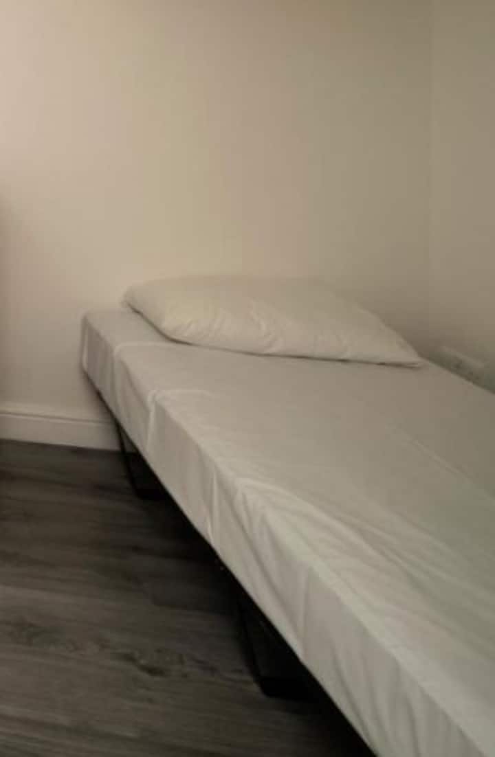 Tiny Room In A Tiny Townhouse! - Waterford