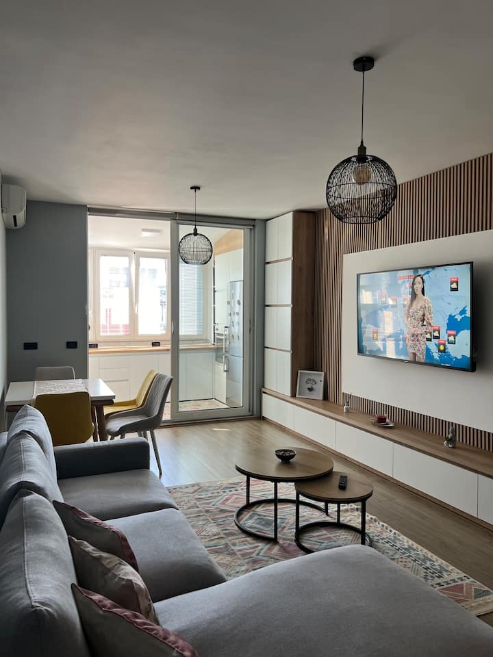 Cozy - Shelter - Apartment -100 Mbs Wifi - Albania