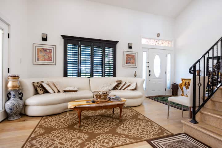 Beautiful Home Near Sfo Master Bedroom - South San Francisco, CA