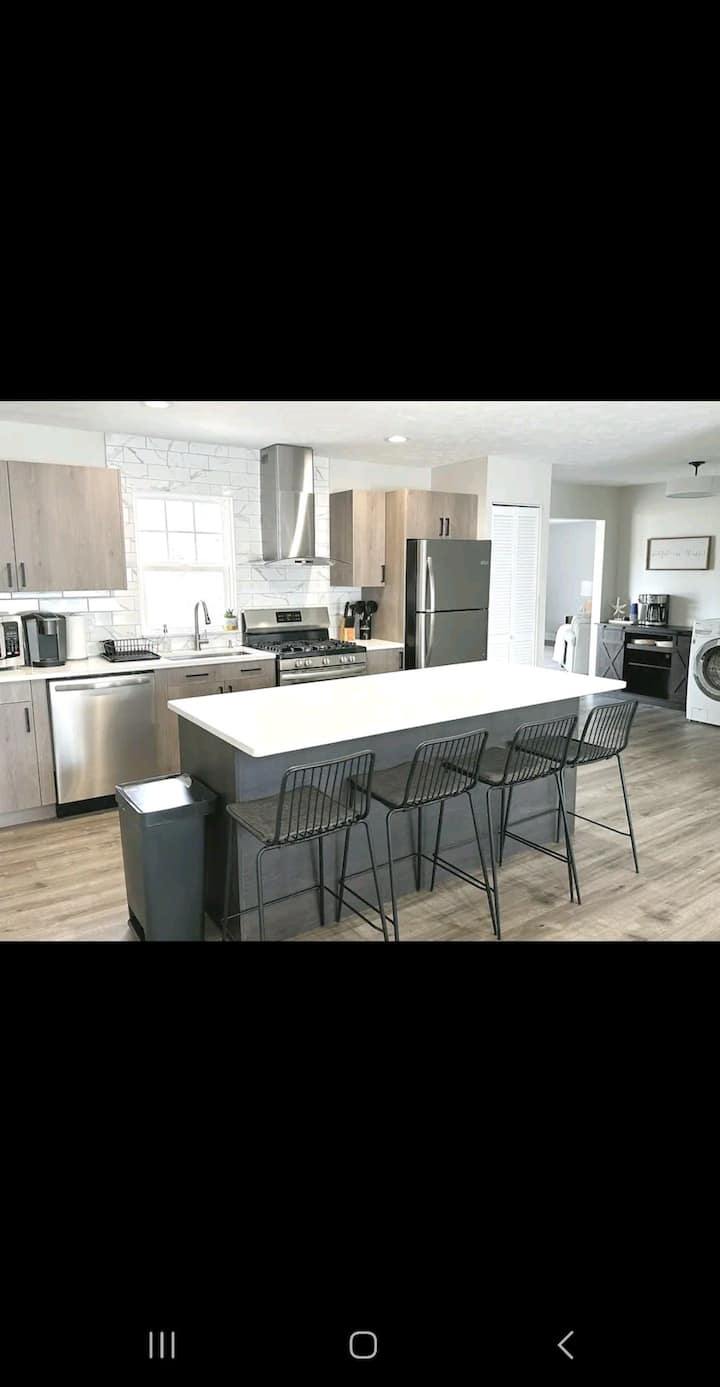 Modern 3/1 Home By Unl W Bbq,  Air Hockey - Branched Oak State Recreation Area, Raymond