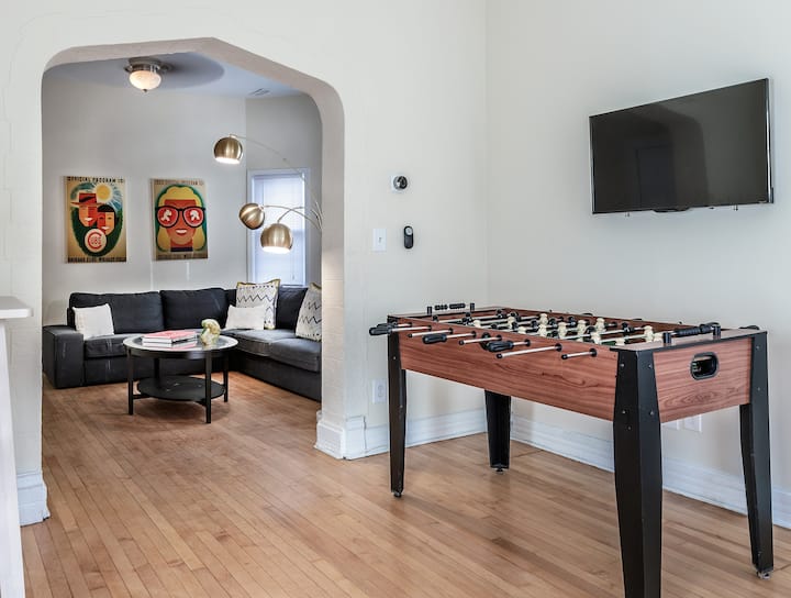 New 3br Residence Adjacent To Wrigley Field - Albany Park - Chicago
