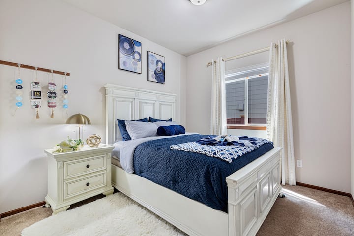 Park Villa: Br & Full Bath On Main Flr, Near Park - Marysville, WA