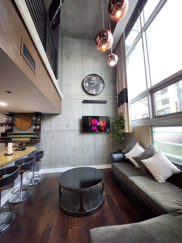 Hip Industrial Loft In San Diego - Coronado Island, CA