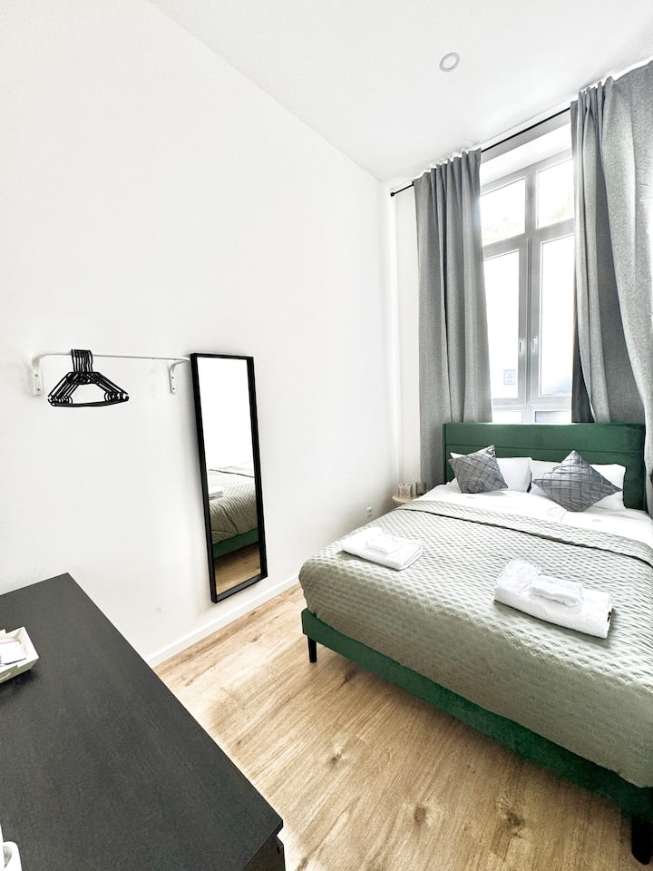 Privatzimmer Mit Bad Im Herzen Von Düsseldorf - Düsseldorf