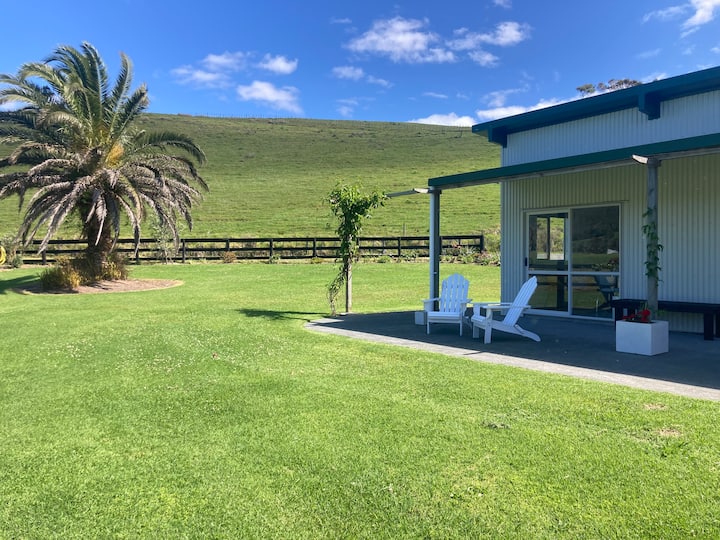 Whakawhiti. 
Farm Stay - Russell