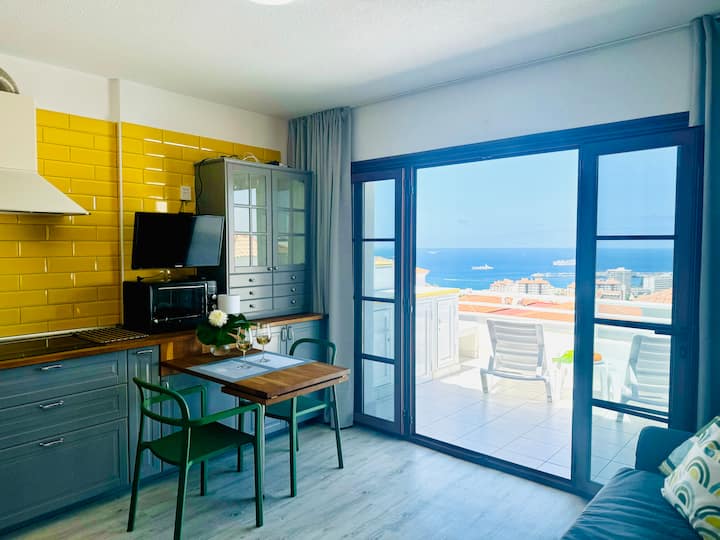 Tranquil Hillside Oceanview Sunsets - Los Cristianos