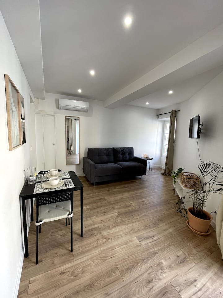 Joli Studio Place Garibaldi, Vieux-nice, Port - Nizza