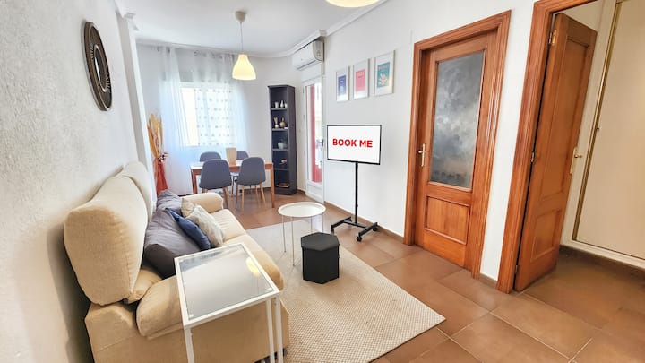 City Center & 7 Minutes Walk To The Port - Torrevieja