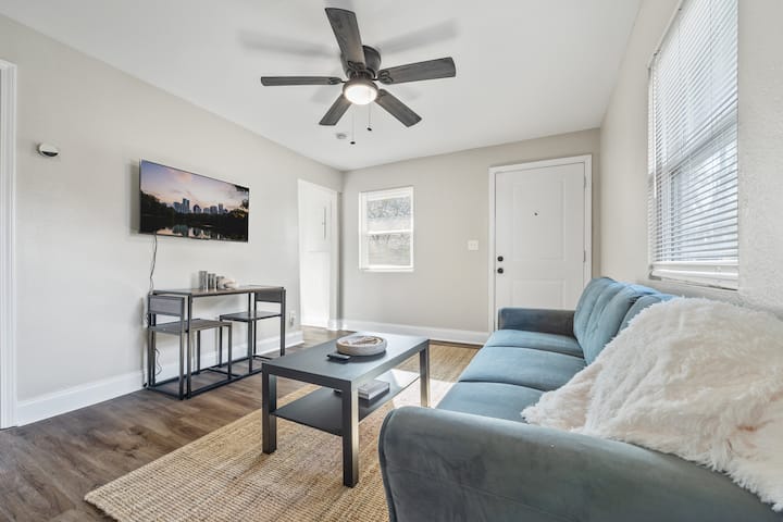 Modern Atl Retreat Near Stadium - Atlanta, GA