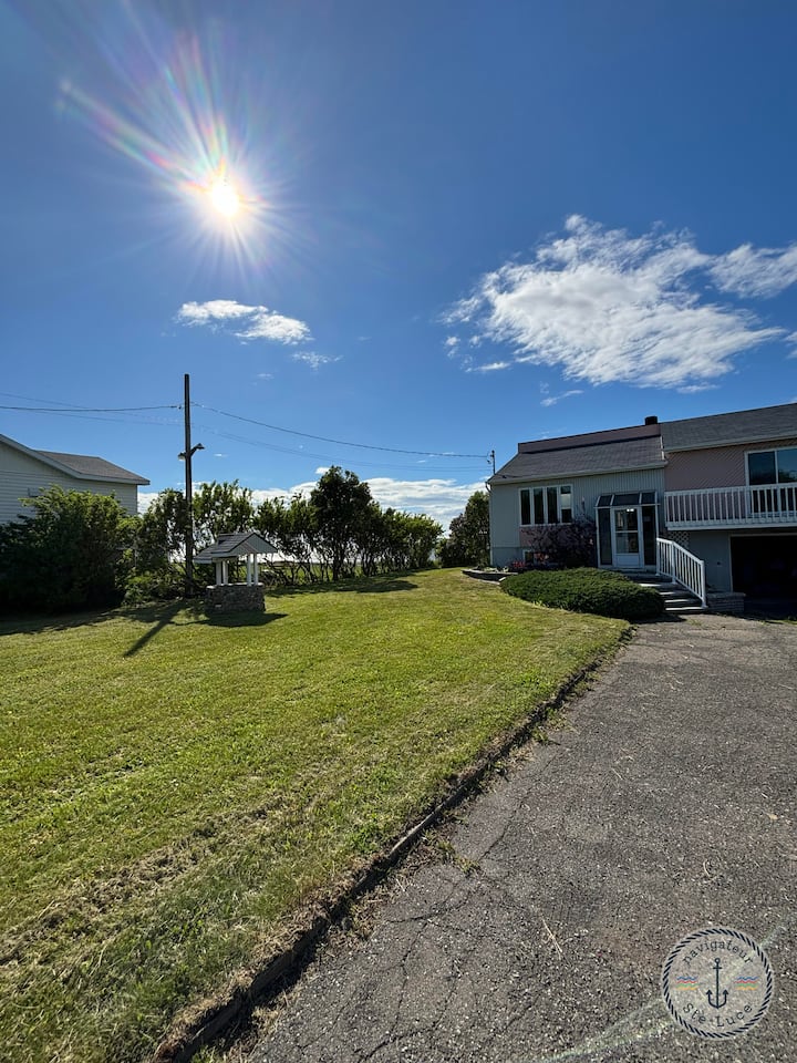 Maison Rose Au Bord De La Mer - Price