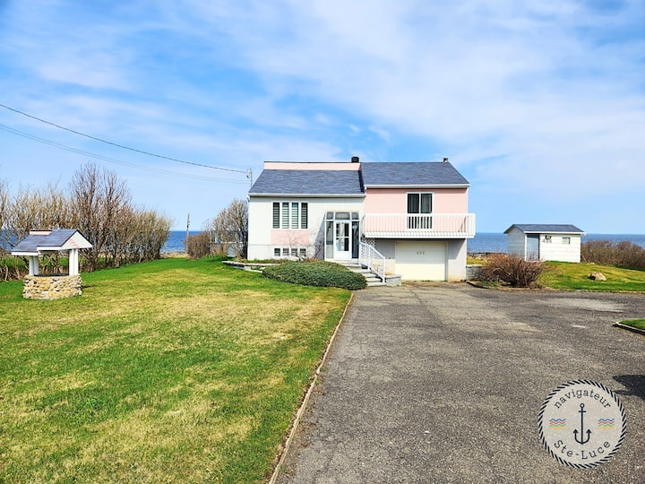 Maison Rose Au Bord De La Mer - Price
