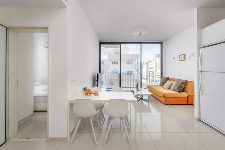 New 1br By Hilton Beach With Parking - Tel-Aviv