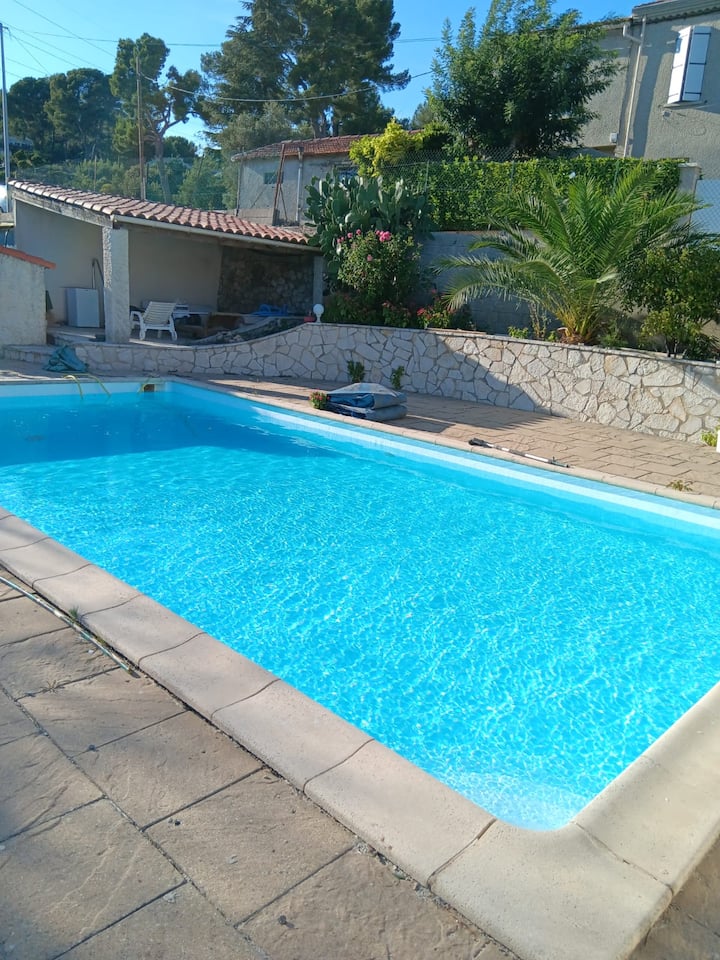 Les Accatines, Studio Avec Piscine - Allauch
