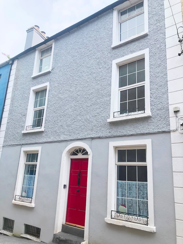 Lovely Townhouse-10 Secs Main St, 2 Mins To Opera! - Wexford