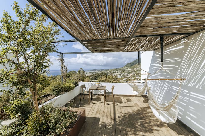 Casa Via Costa - New, Private Deck, Sea View - Forio