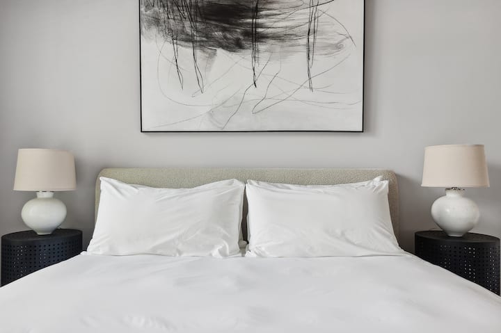 Kasa At Noda | 2bd With Gym & Pool Access - Charlotte