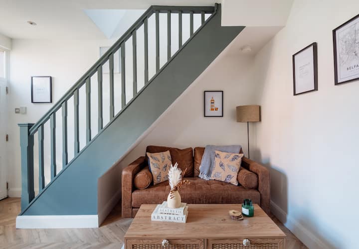 5 Stars From Every Guest. 2br Upmarket Location - 