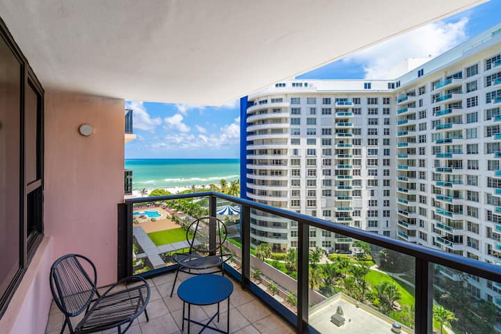 2 Bedrooms Unit Oceanfront Resort The Alexander - Miami Beach, FL