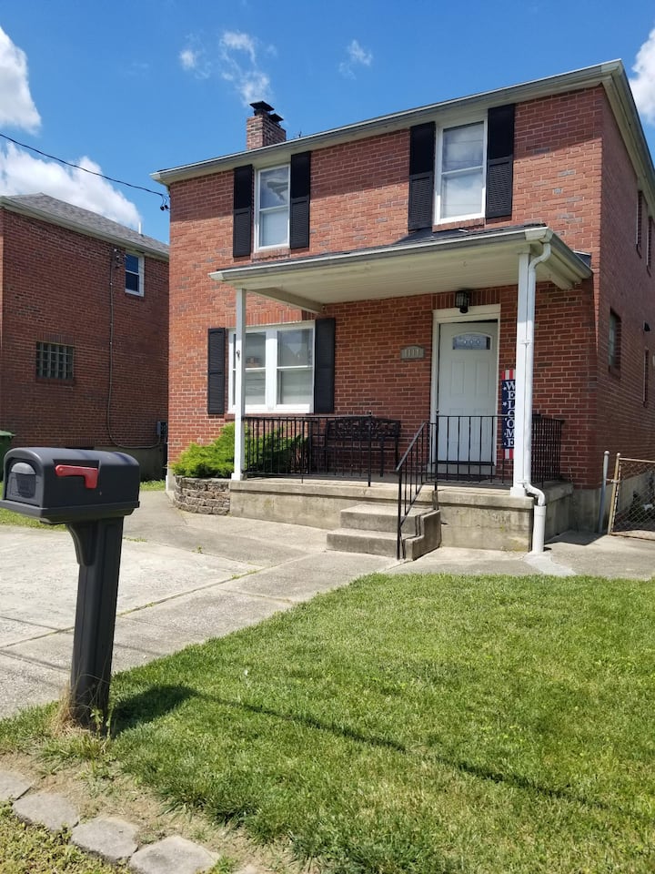Entire House, 3 Private Parking Spots - Columbia, MD