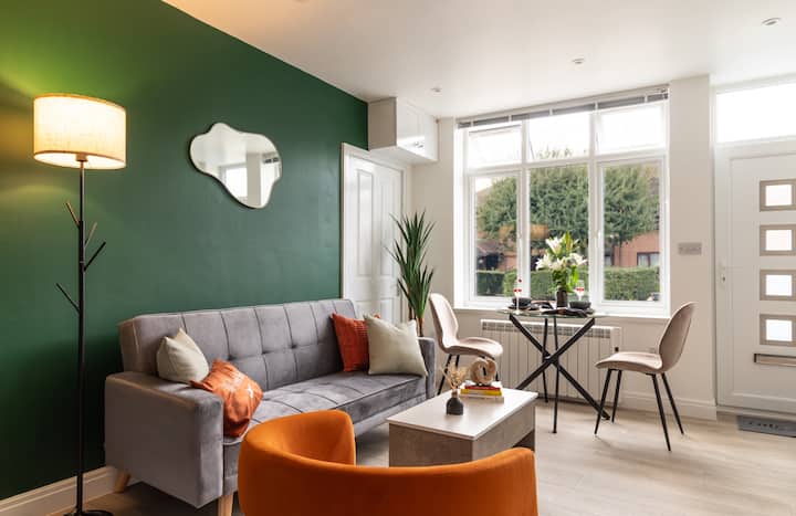 Free Parking, Free T5shuttle, Flexi Check In/out - Staines-upon-Thames