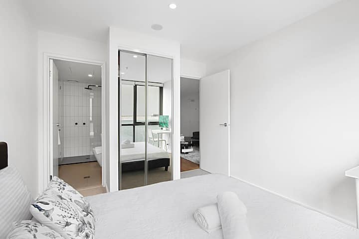 Top Location Spacious 2br 2bath / Free Car - ブランズウィック