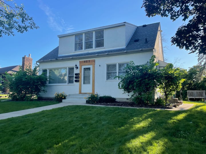 Cozy Apartment Near Xcel Center And Downtown - Saint Paul, MN