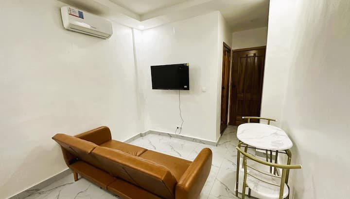 One Bedroom Suite With Balcony And Pool - Kinshasa