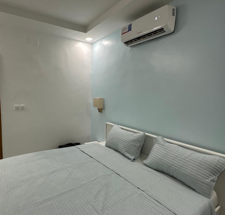 One Bedroom Suite With Balcony - Kinshasa