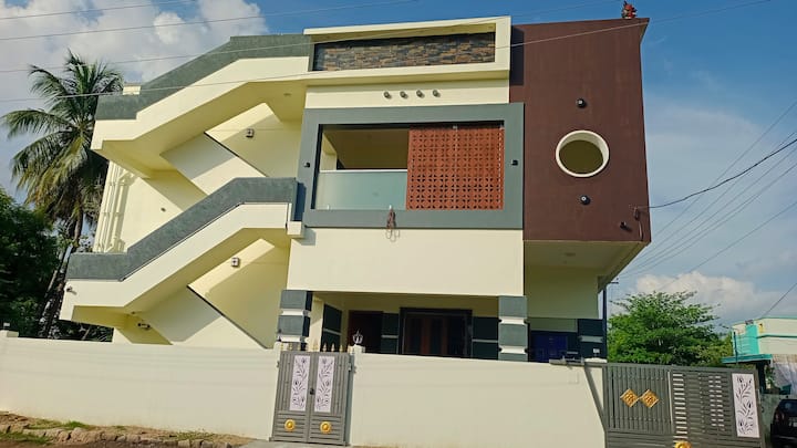 Uv Recidency- Homestay, Queen Bed
 Pudukkottai - Pudukkottai