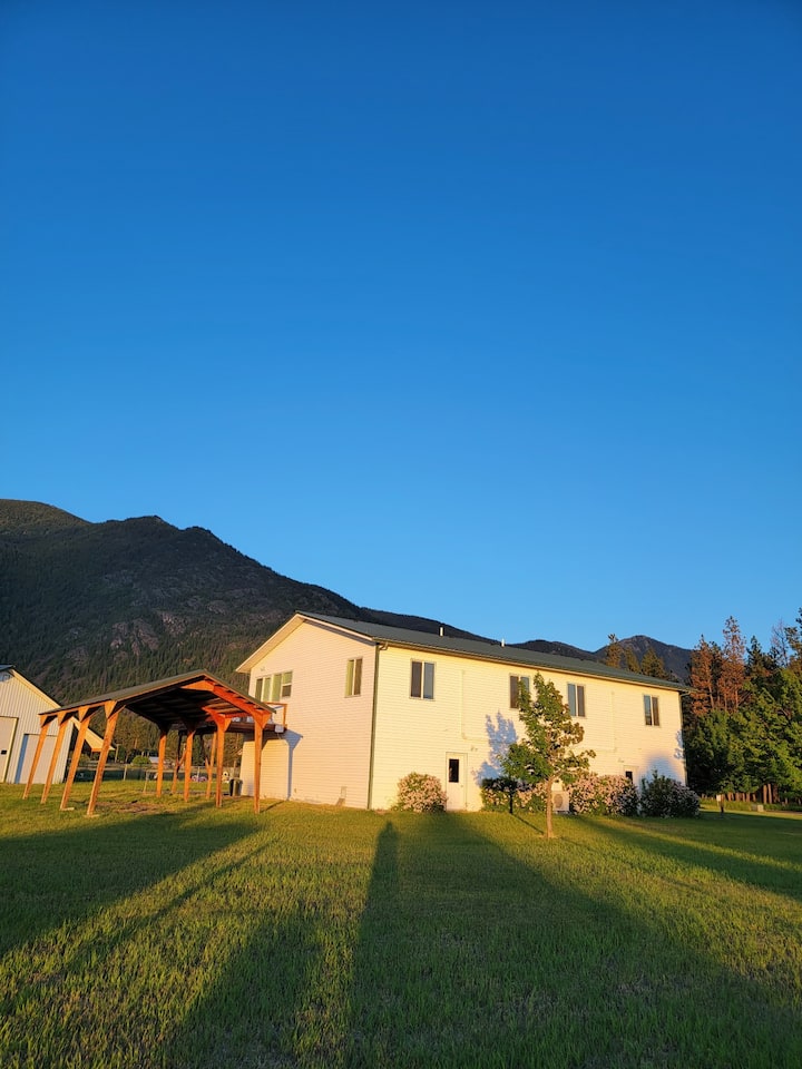Two Private Suites Close To Gnp With Game Room! - Columbia Falls, MT