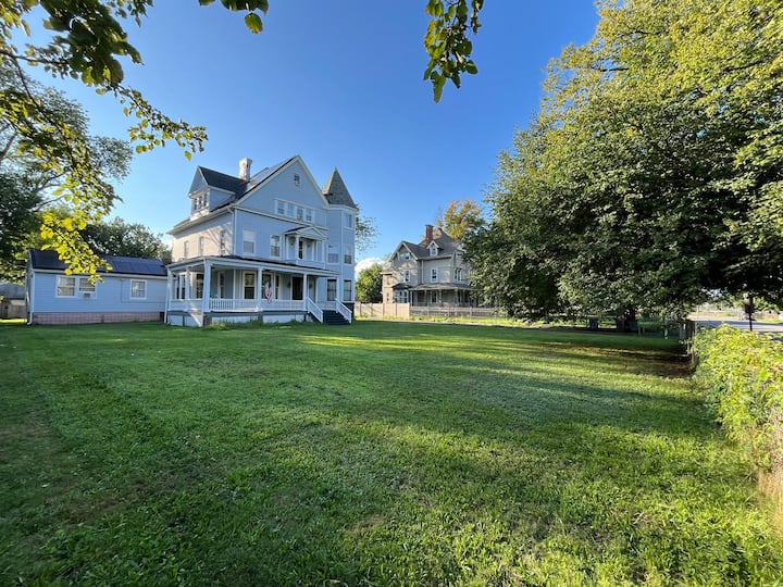 Half-acre | Weddings, Filming, Gatherings & Events - New York City