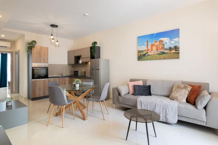 Modern Stylish 2br With Balconies - Apt.2 - Malte