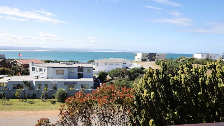 At Point - Surf Shack - Jeffreys Bay