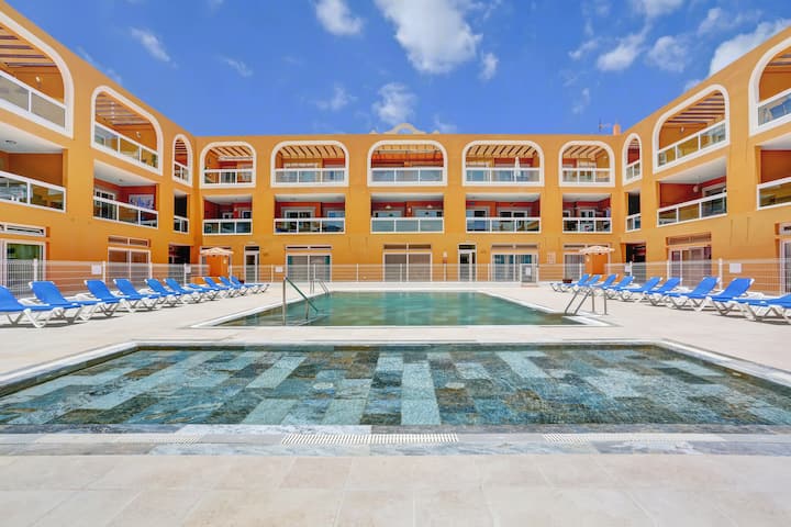La Concha Beach Apartment With Pool For Kids! - El Cotillo