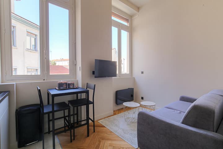 Joli Studio Neuf Proche Croix-rousse - Caluire-et-Cuire