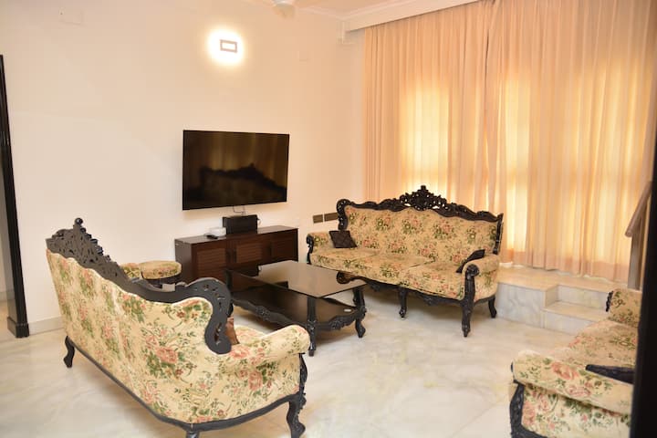 Modern, Comfortable Home With Panoramic Views. - Kodaikanal
