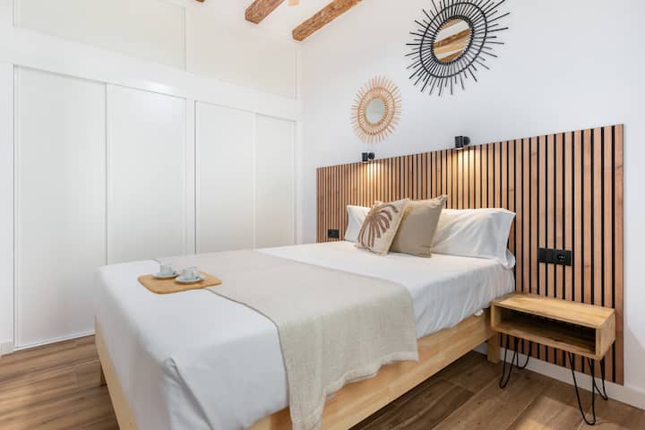 Almirall Beach 21 - Barcelona