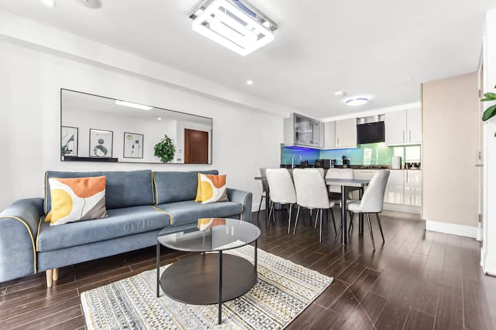 Elegant 2b/2b Apt Canary Wharf - London Bridge Station