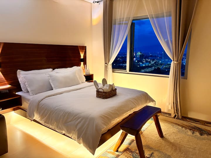 Spacious Studio Near Eastwood Qc Pool Gym Netflix - Quezon City