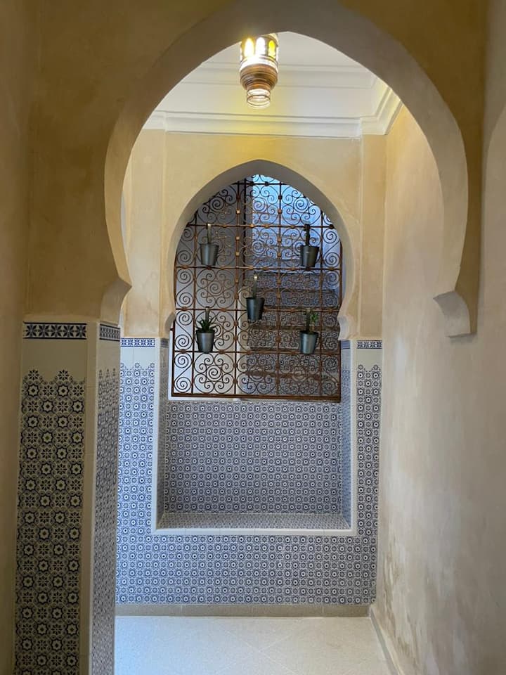 Chambre Triple Climatisée Riadh Centre De Tlemcen - Algeria