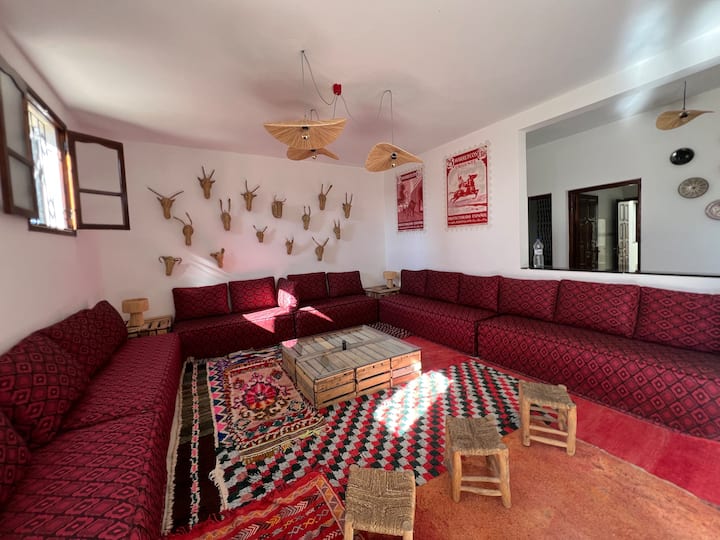 Villa Rooftop Fire Pit & Game Room - Sleeps 10 - Morocco