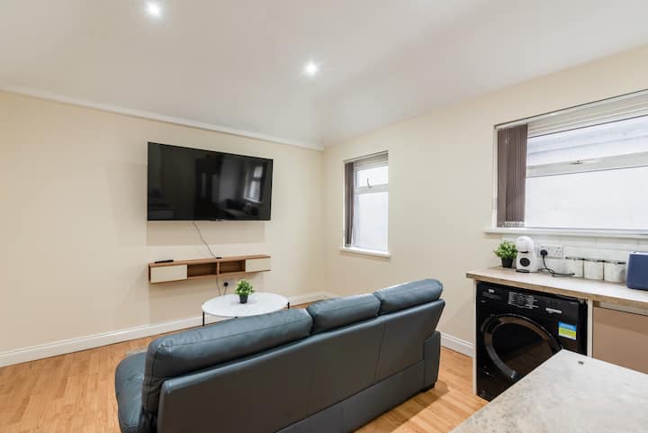 1 Bedroom Flat In Cardiff - Cardiff