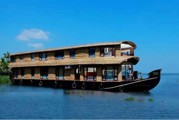 Northstar 6 Bedroom A/c Houseboat With All Meals - Alappuzha
